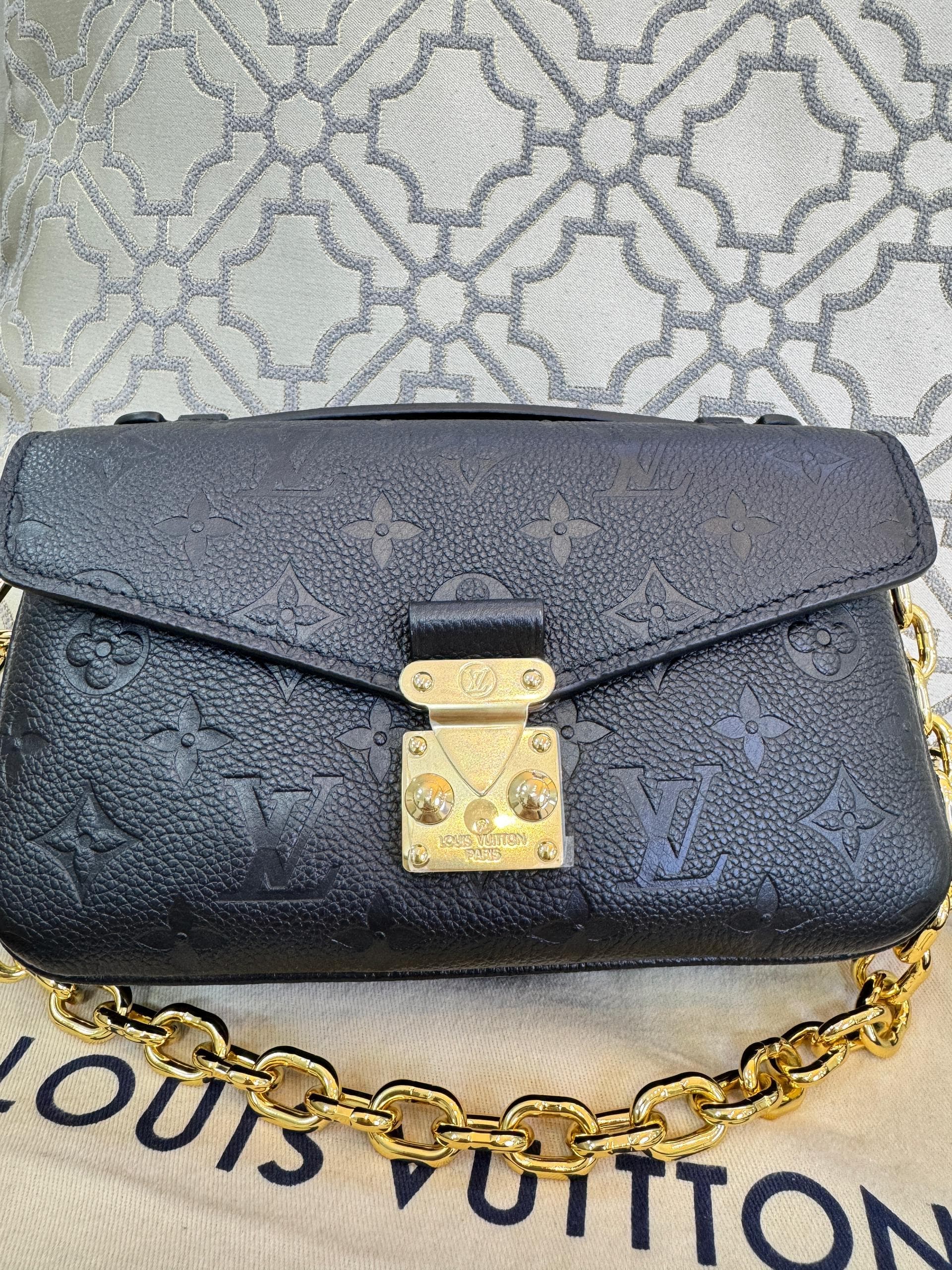 Louis Vuitton Pochette Metis East West – Luxy Authentic Empire