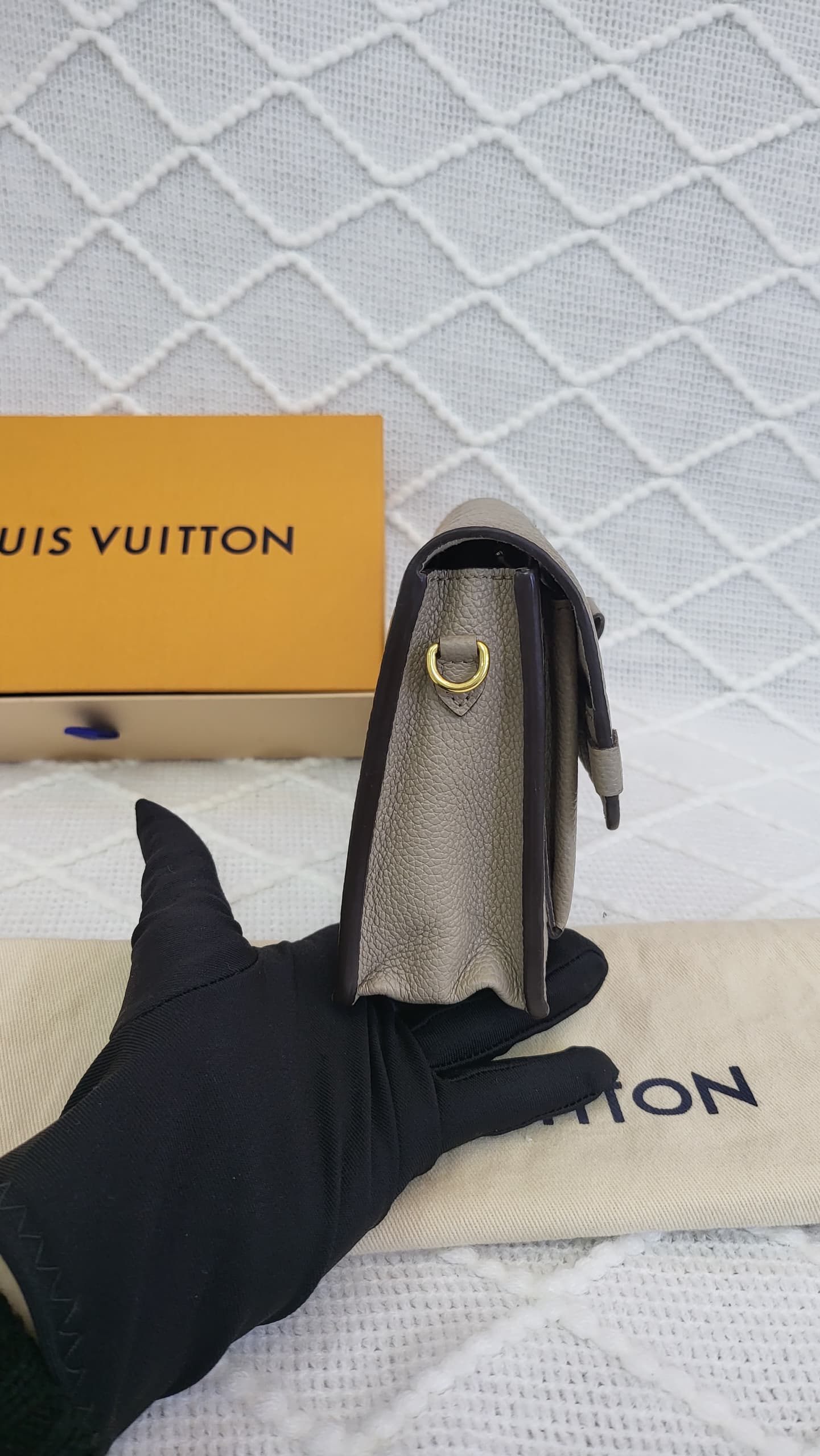 LOUIS VUITTON VAVIN CHAIN WALLET BEIGE – Luxy Authentic Empire